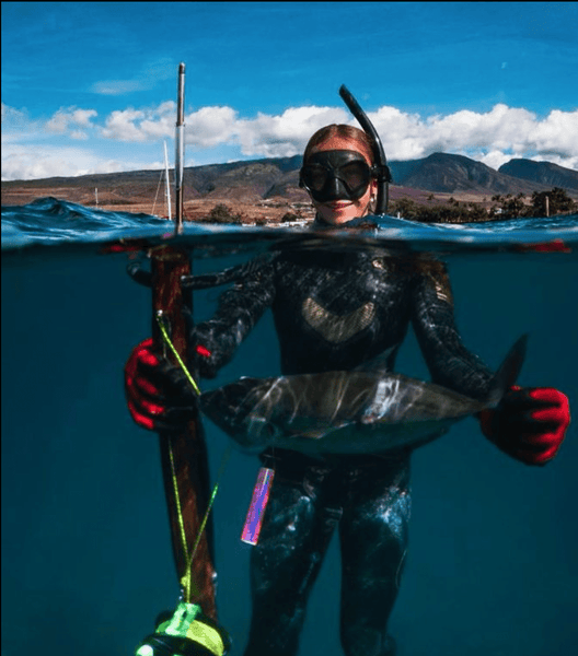 Amanda, AKA Underwaterbrat @underwaterbrat – SurfDurt Sunscreen